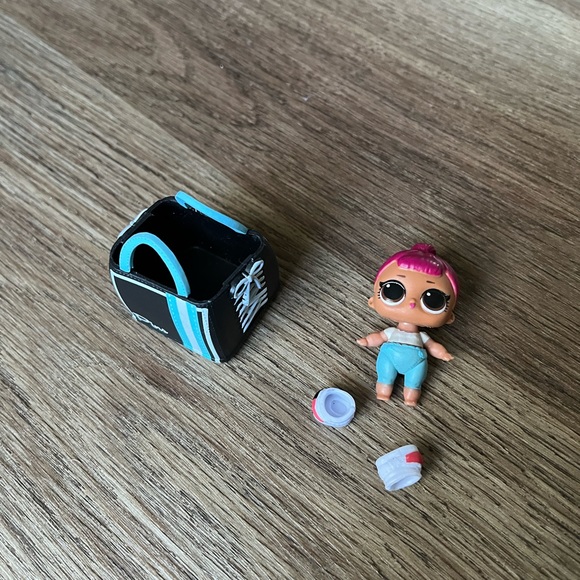 Mga | Toys | Lol Surprise Lil Pins Lils Doll Color Changer Winter Disco ...